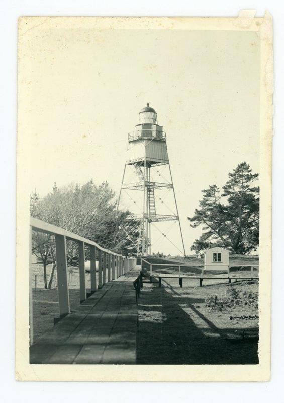 Photograph: Farewell Spit lighthouse - New Zealand Maritime Museum