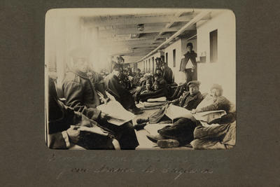 Photograph: Wounded British soldiers on board TSS MARAMA (1907 ...