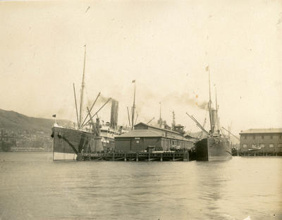 Photograph: MARAMA (1907) docked in Wellington - New Zealand Maritime ...
