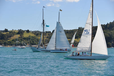 Photograph: SCOUT (NZL 1) and Mullet boat RANGI MANU on Mahurangi ...