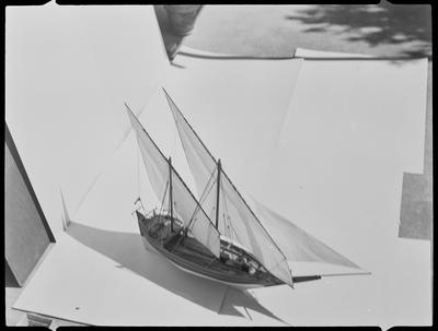 Negative: Model of dhow, Kuwait, 1972 - New Zealand Maritime Museum
