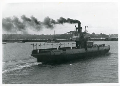 Photograph: Waitematā Harbour Ferry, MOLLYHAWK - New Zealand Maritime ...
