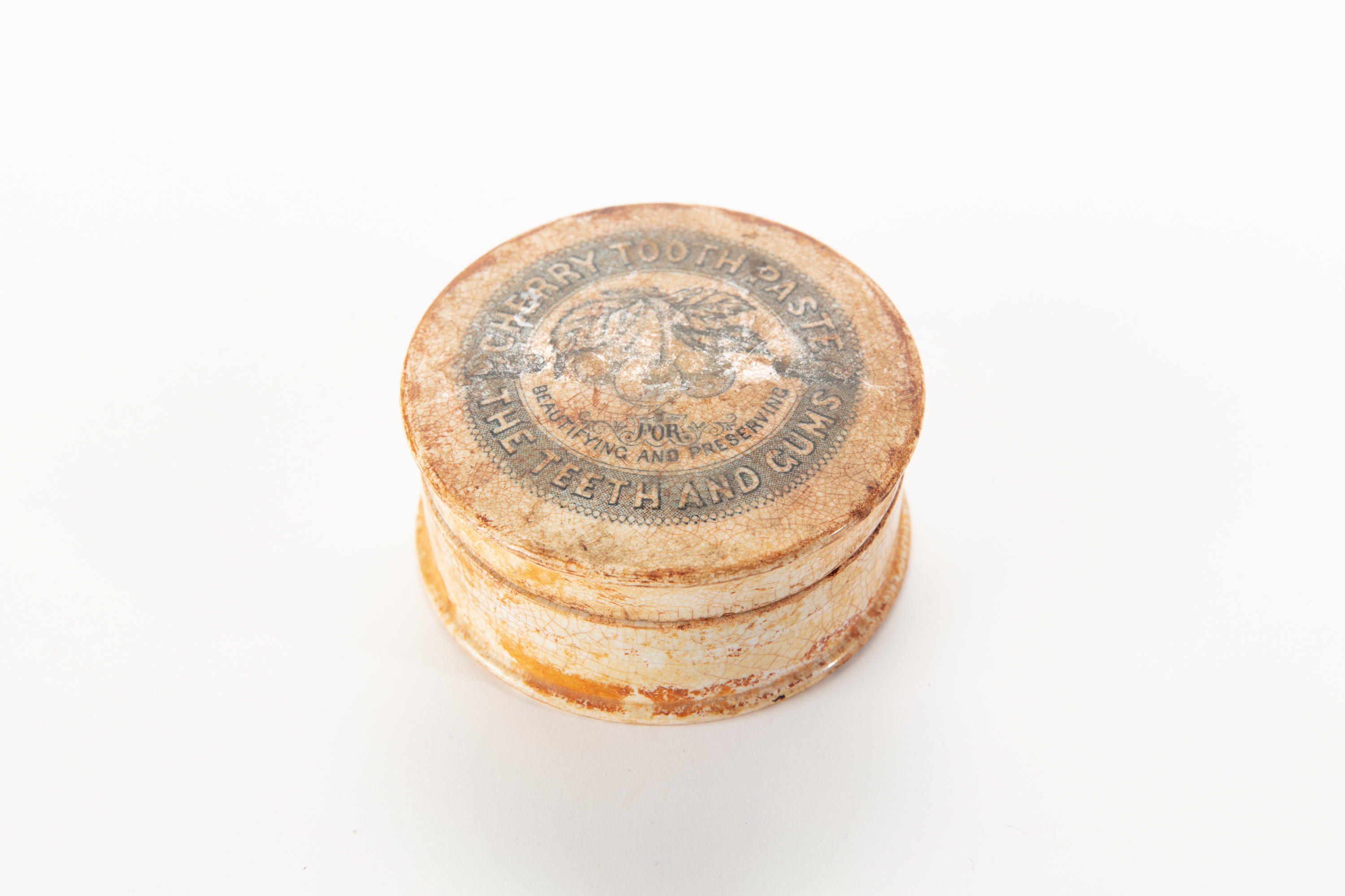 Ceramic toothpaste container, round, with lid - New Zealand Maritime Museum