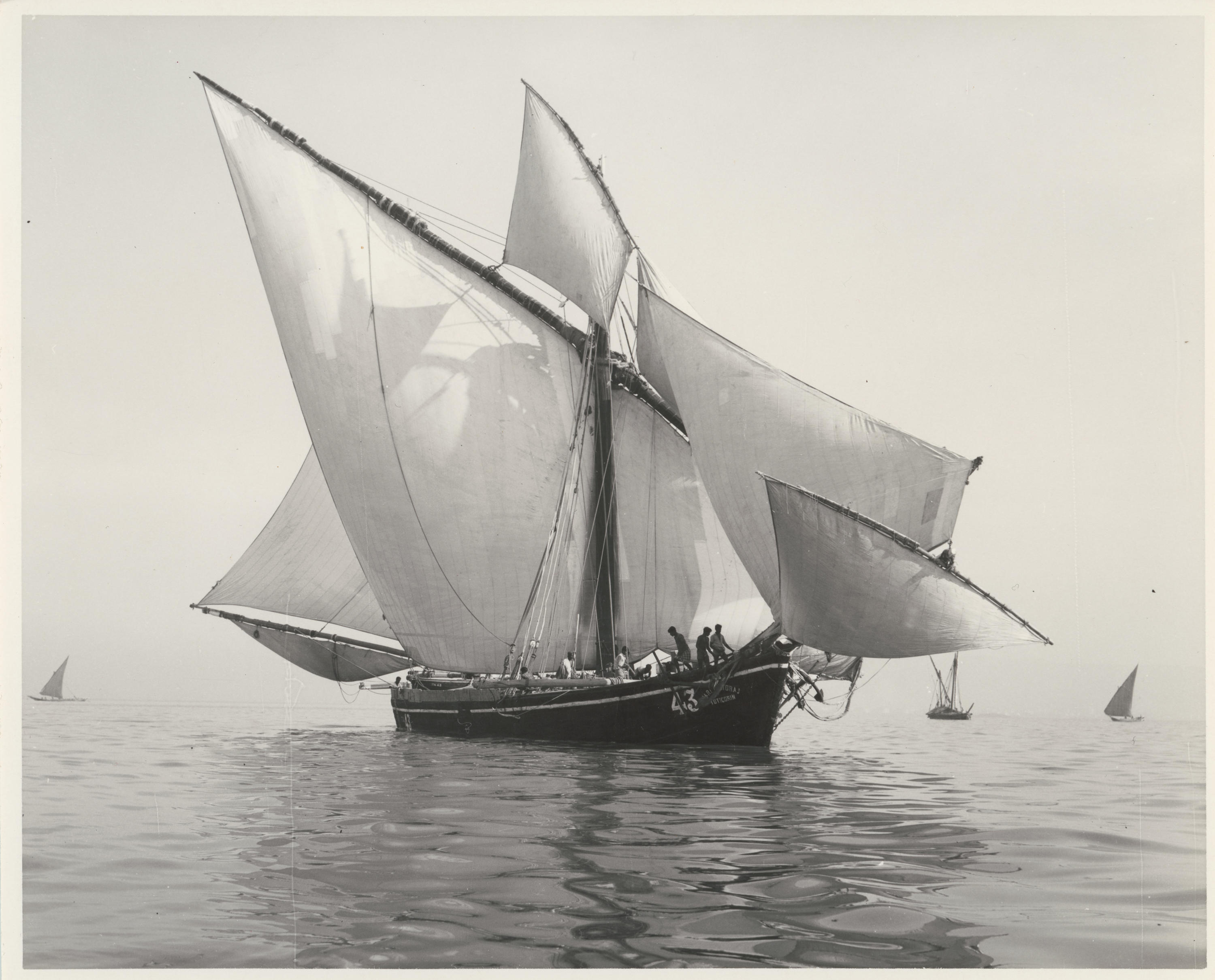 Photograph: MARIA ANTORAJ, a Tuticorin thoni with 43 at bow, India ...