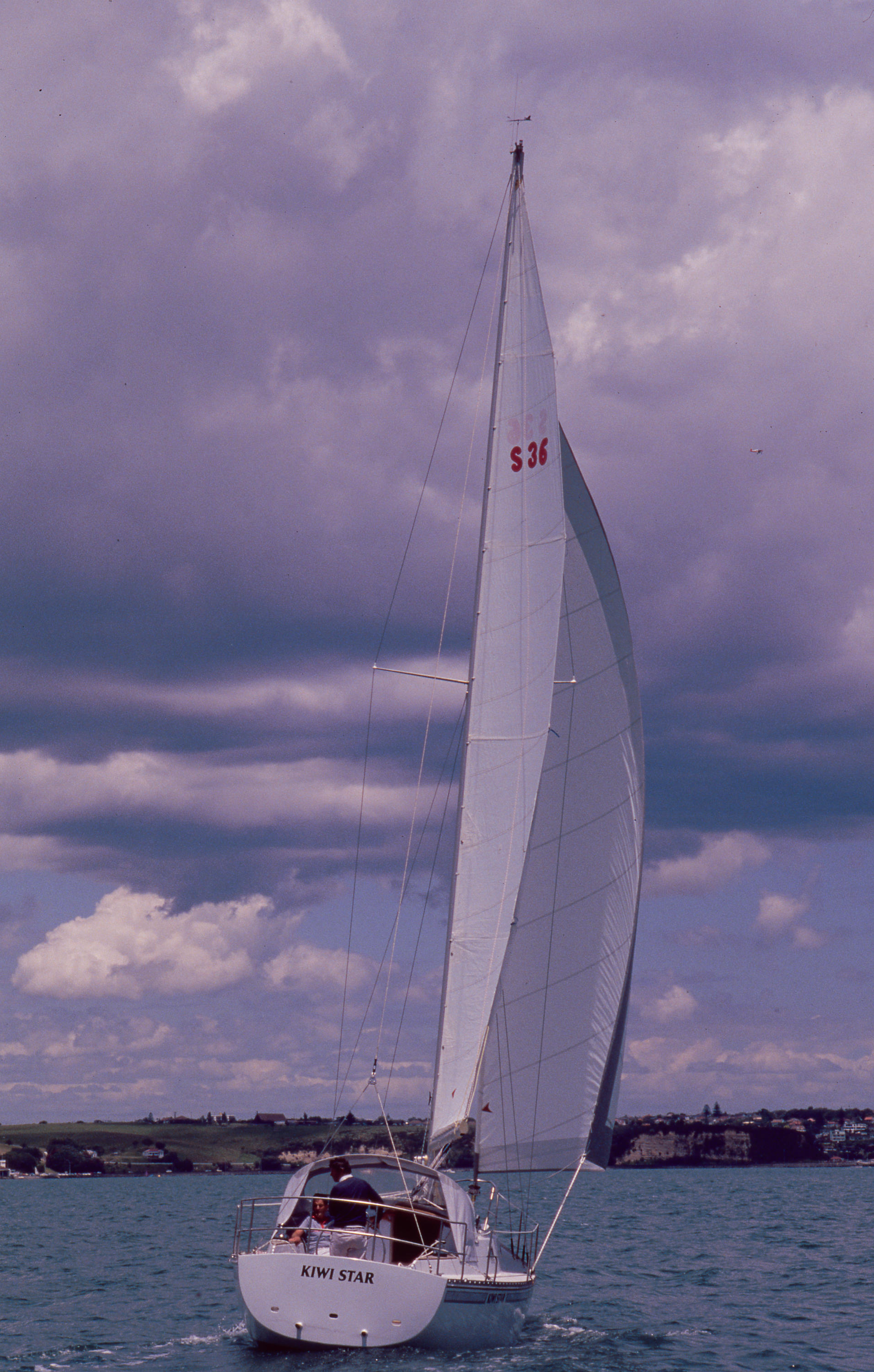 Slide: KIWI STAR, Shadow 36, cruising yacht in Waitematā Harbour, 1989 ...