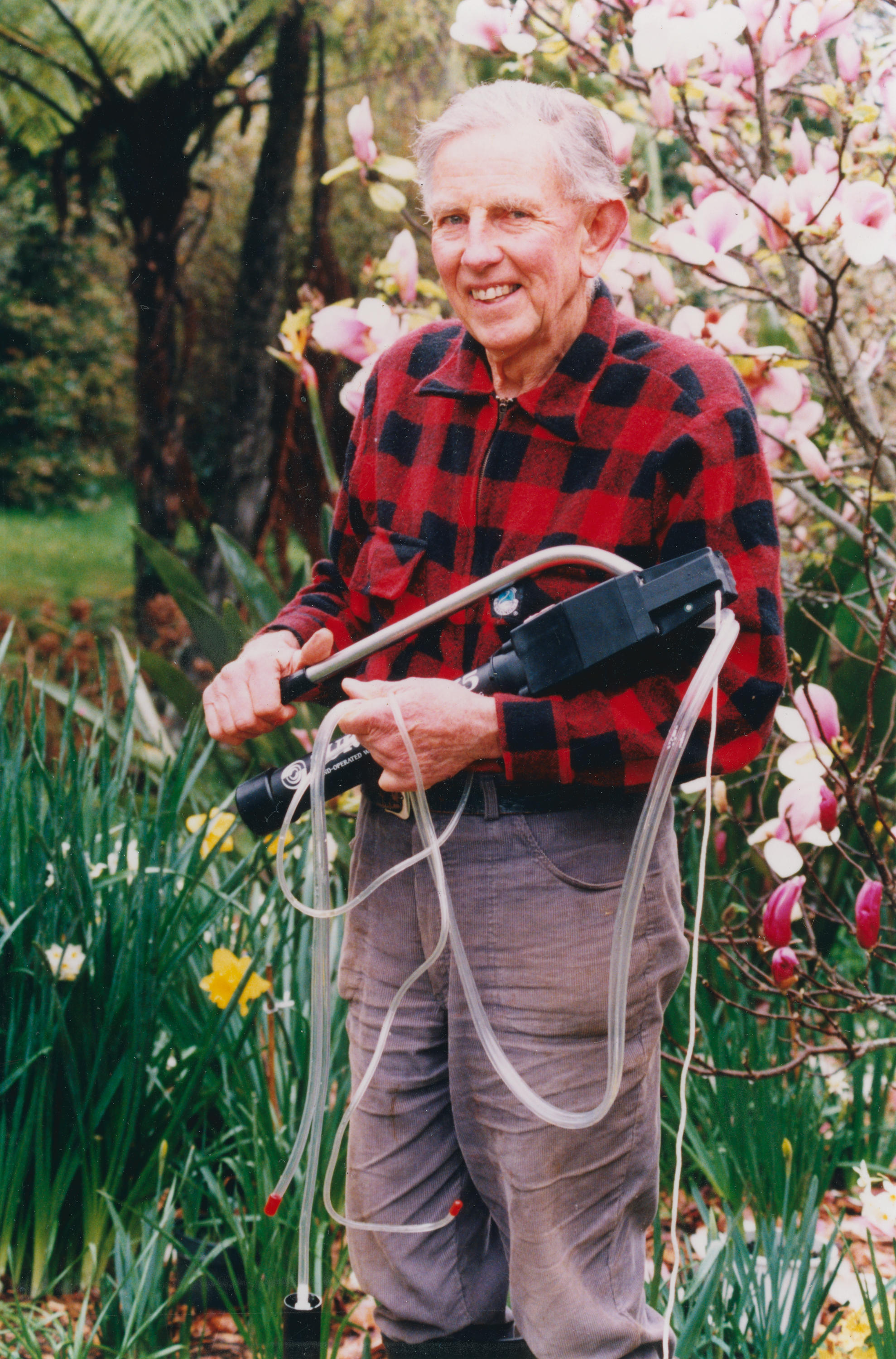 Photograph: Gerry Clark in garden, Homelands Orchard, Kerikeri - New ...