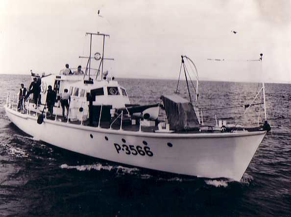 Photograph: HMNZS TARAPUNGA - New Zealand Maritime Museum