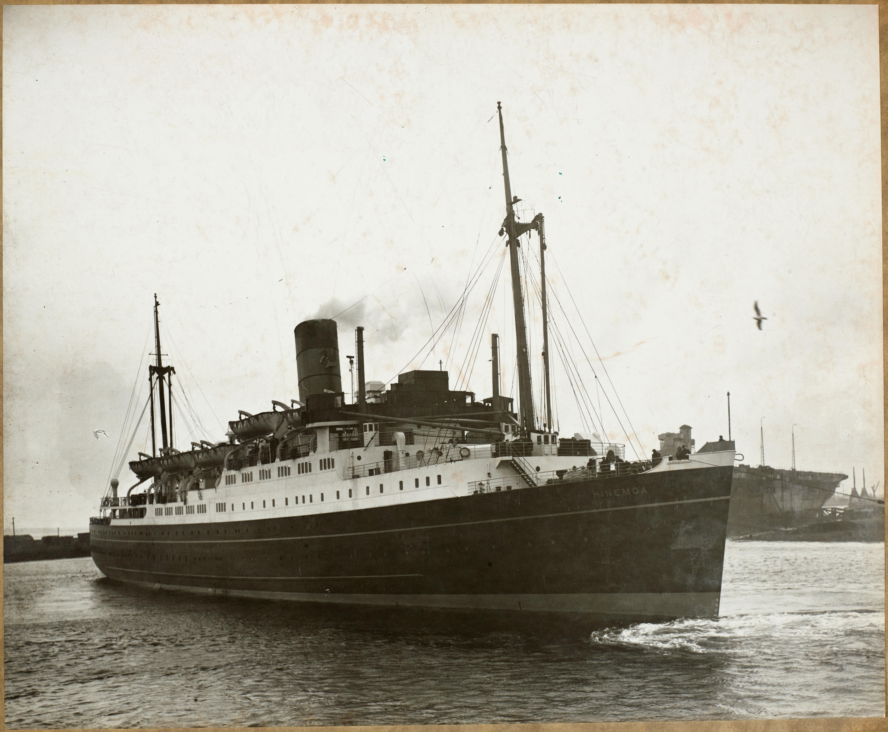 Photograph: TEV HINEMOA (1946) - New Zealand Maritime Museum