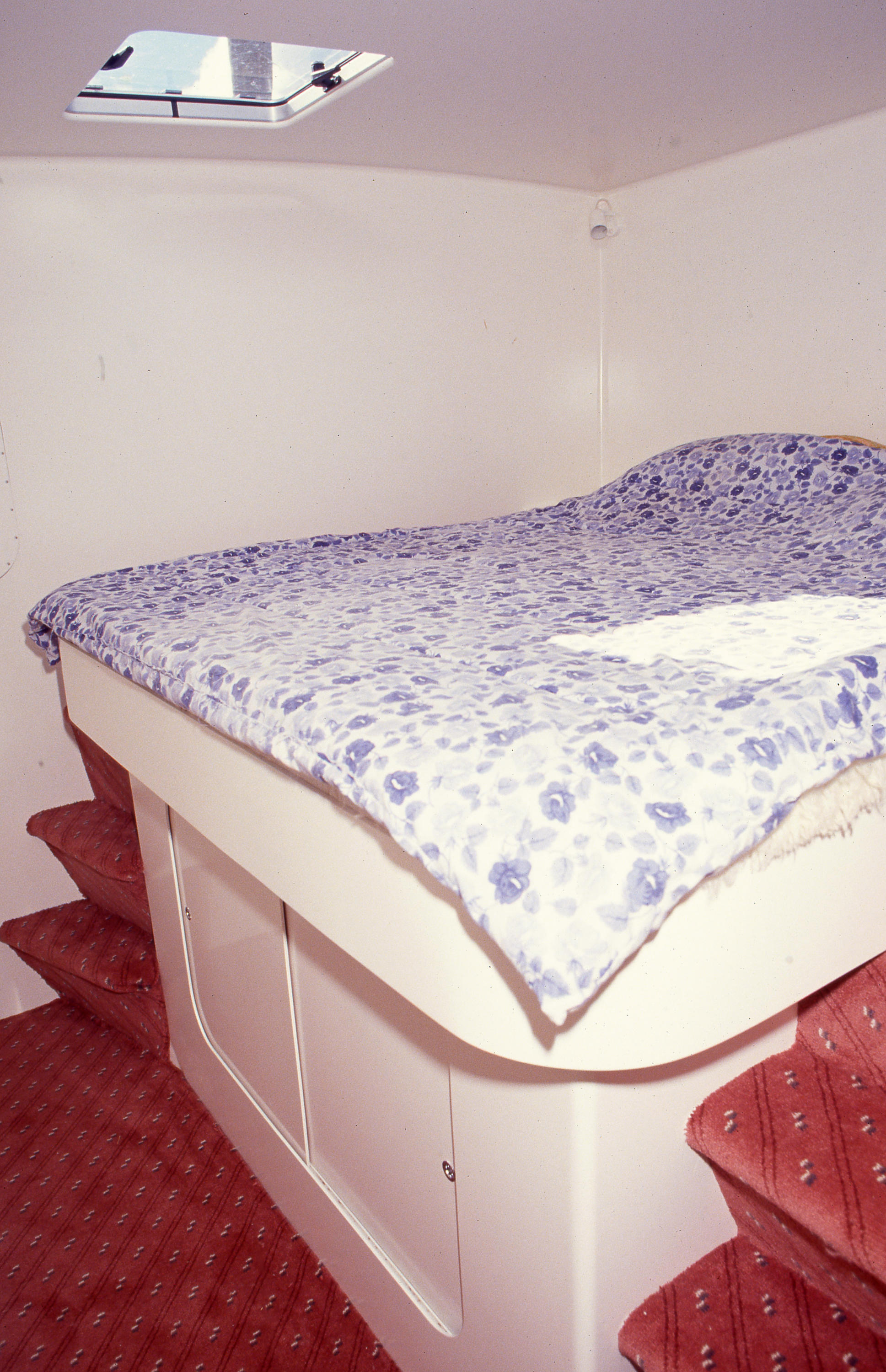 Slide: Given 43 Cat MAROVANI 101/90 - New Zealand Maritime Museum