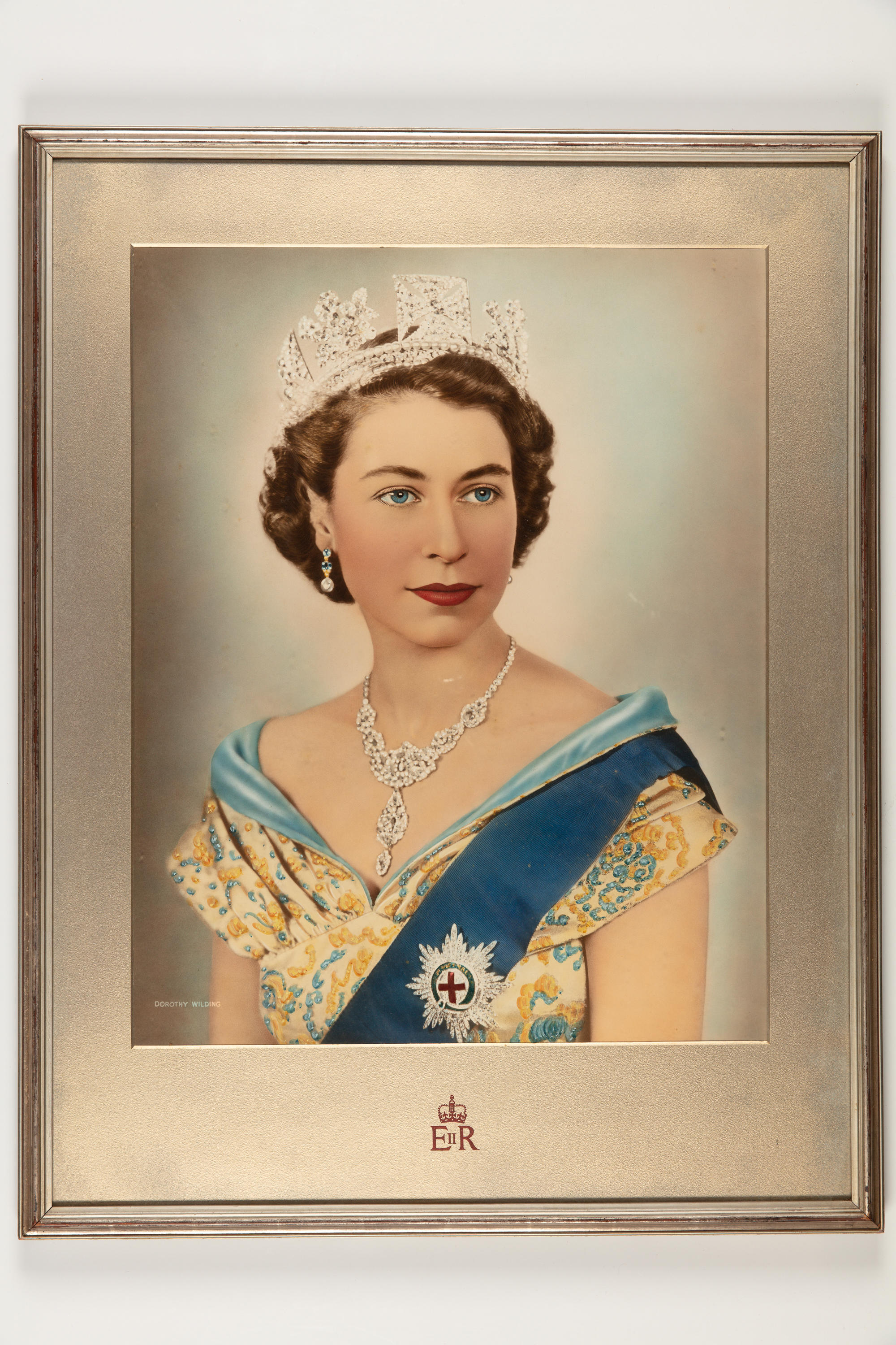 Framed print: Portrait of Queen Elizabeth II from MV PORT LINCOLN - New ...