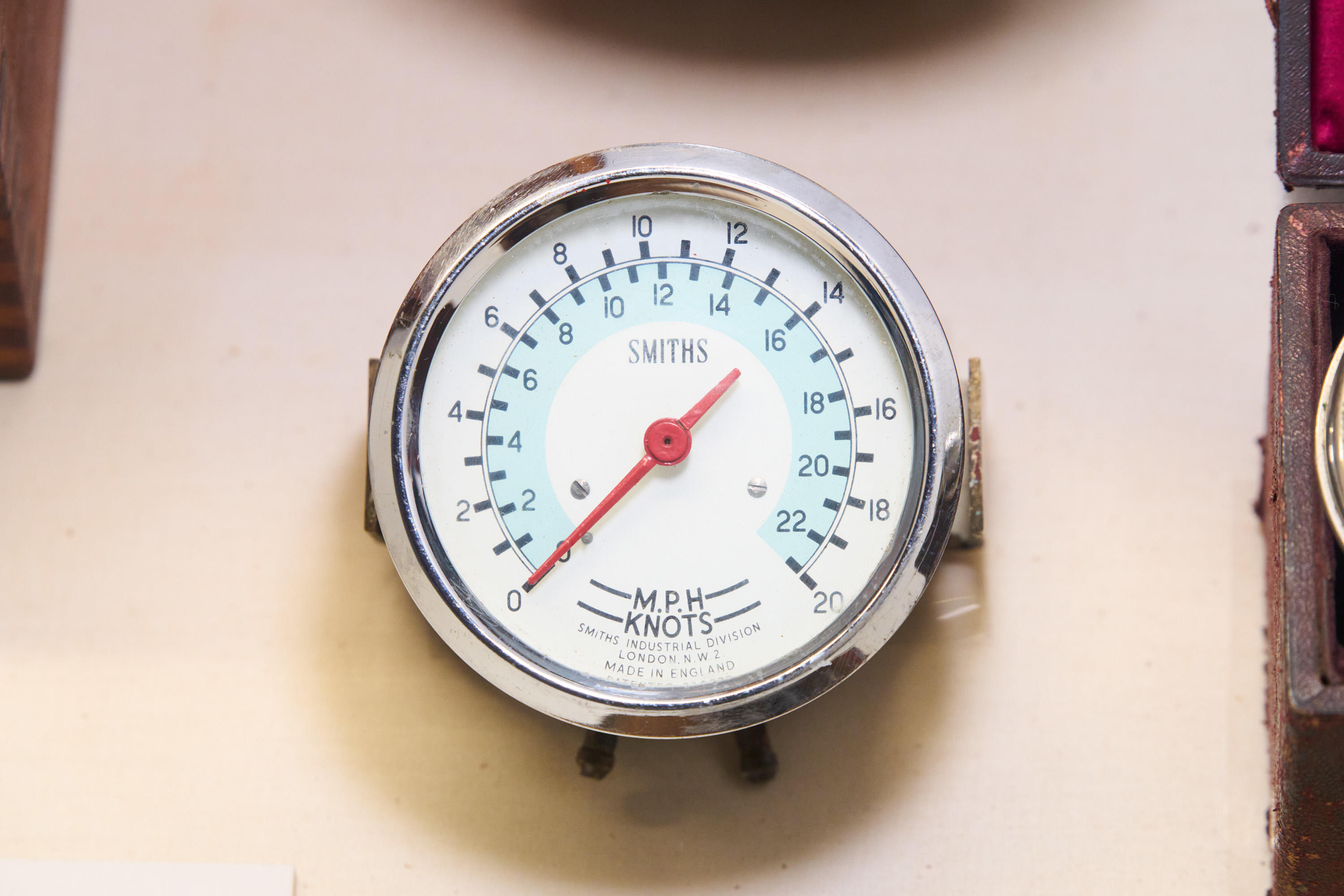 Knot meter, Smiths. from fishing boat LOTUS - New Zealand Maritime Museum