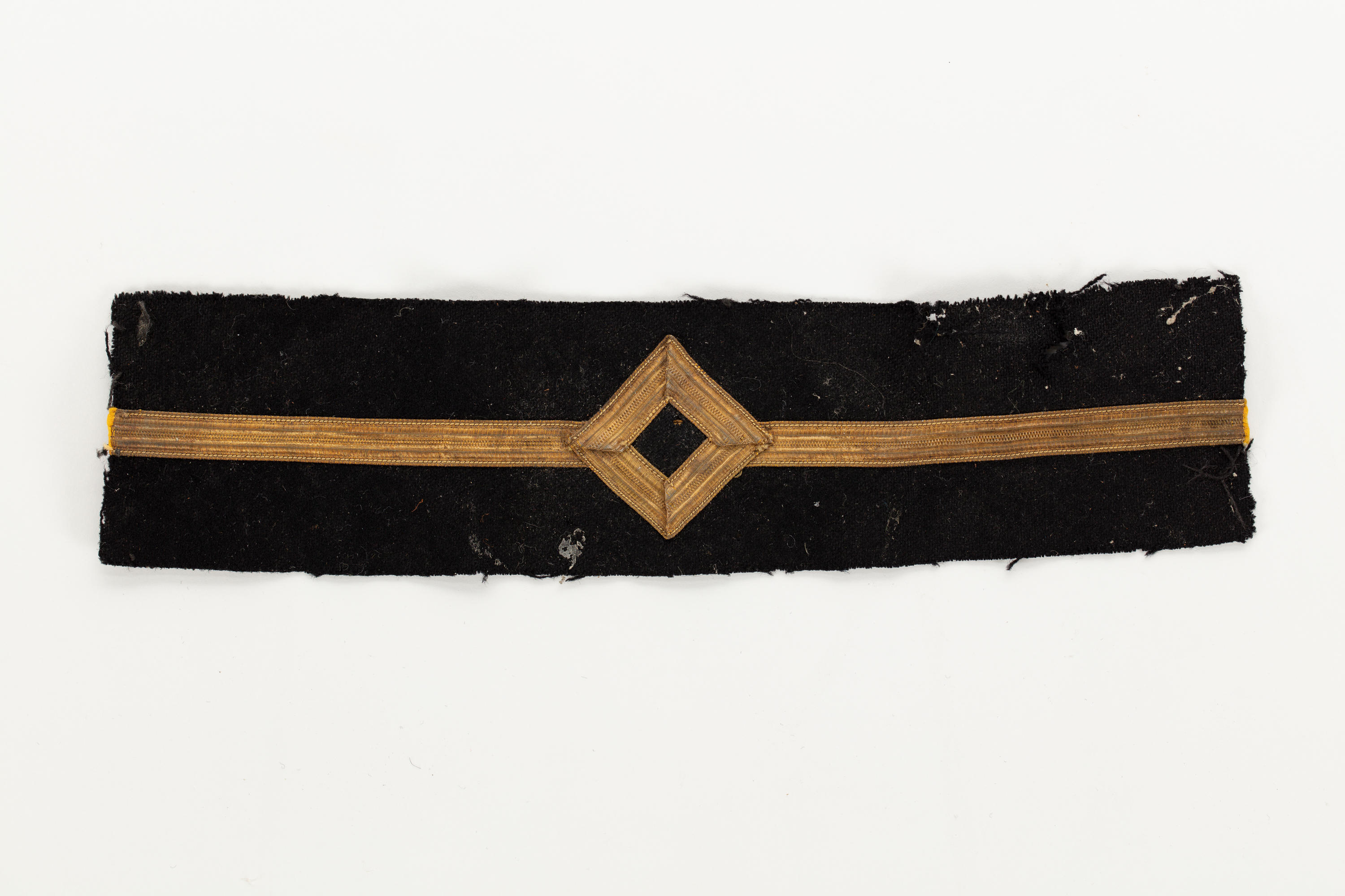 Cuff insignia for Marine Radio / Third officer, (very worn) - New ...