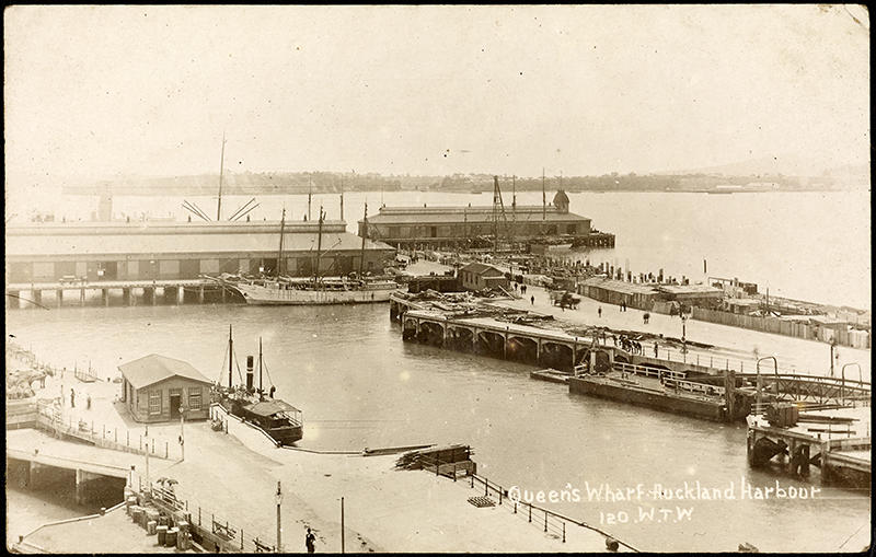 Photograph: Queens Wharf and steamer HIRERE, circa 1910 - New Zealand ...