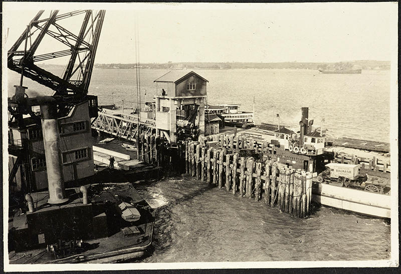 Photograph: New Devonport Wharf with MAHUA, MOLLYHAWK and TOROA, 1928 ...