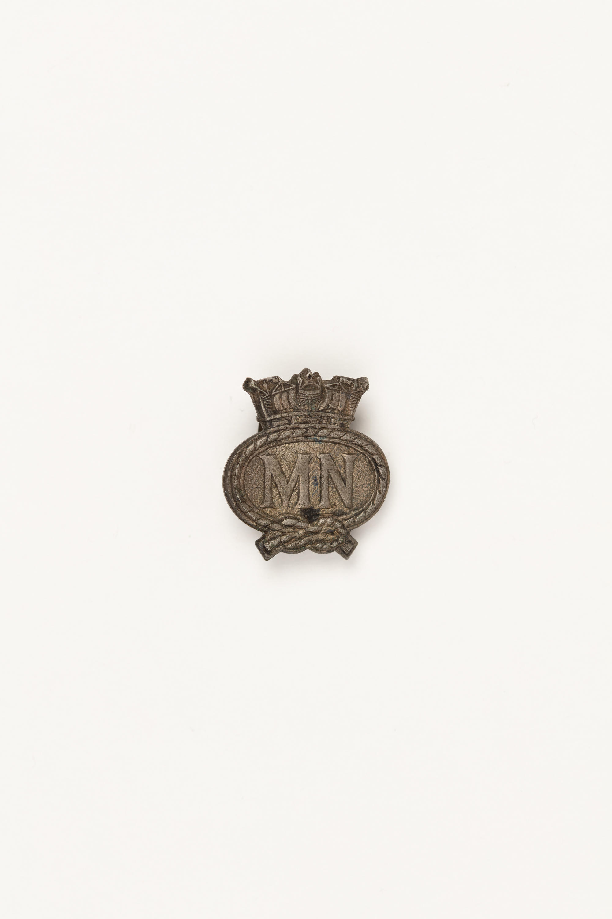 Lapel badge: Merchant Navy - New Zealand Maritime Museum
