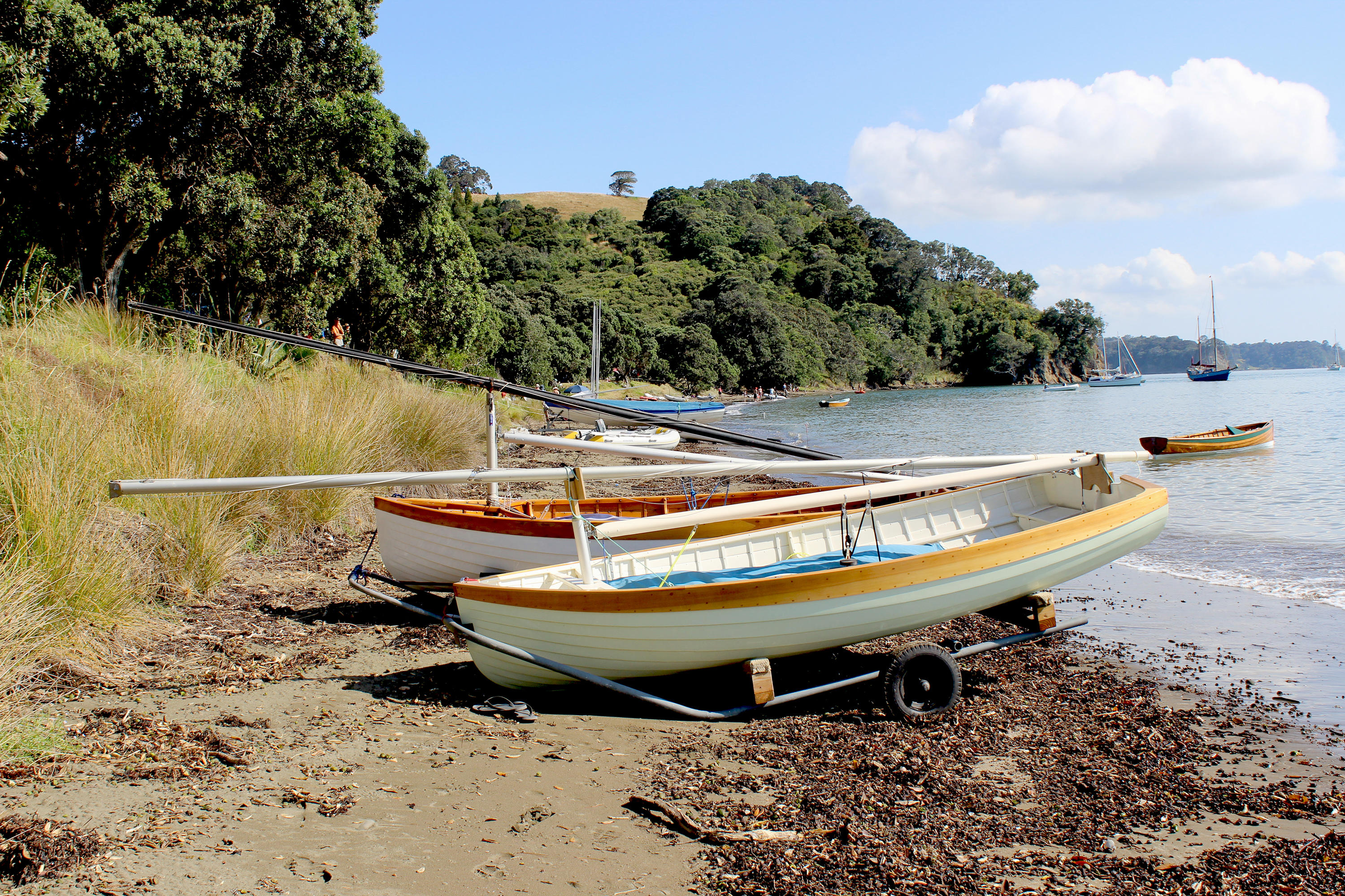 Photograph: Rowboats and dinghies on beach, Sullivan's Bay, Mahurangi ...