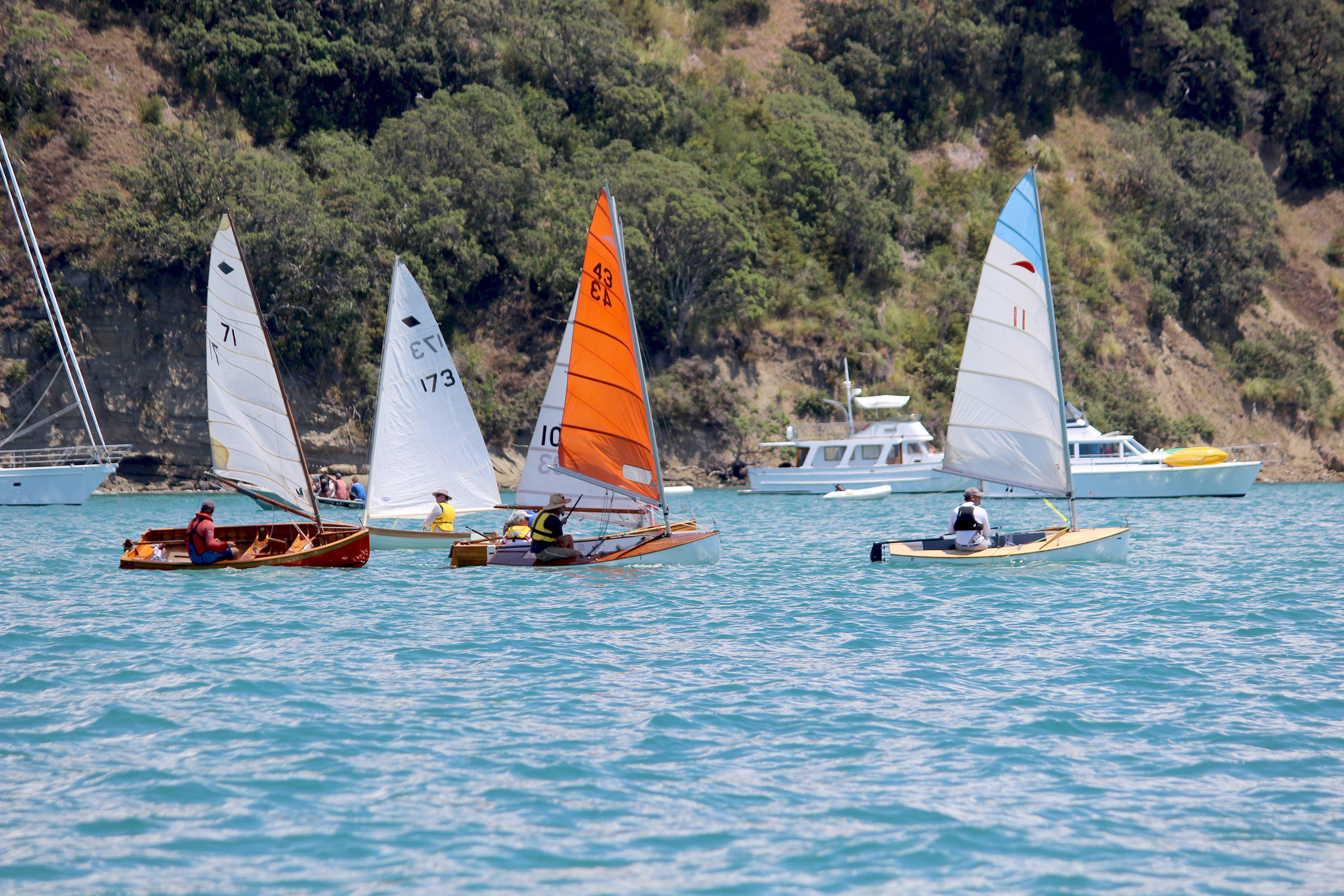 Photograph: KITEROA, TAWHIRI, ESCAPADE and REWI sailing on Mahurangi ...