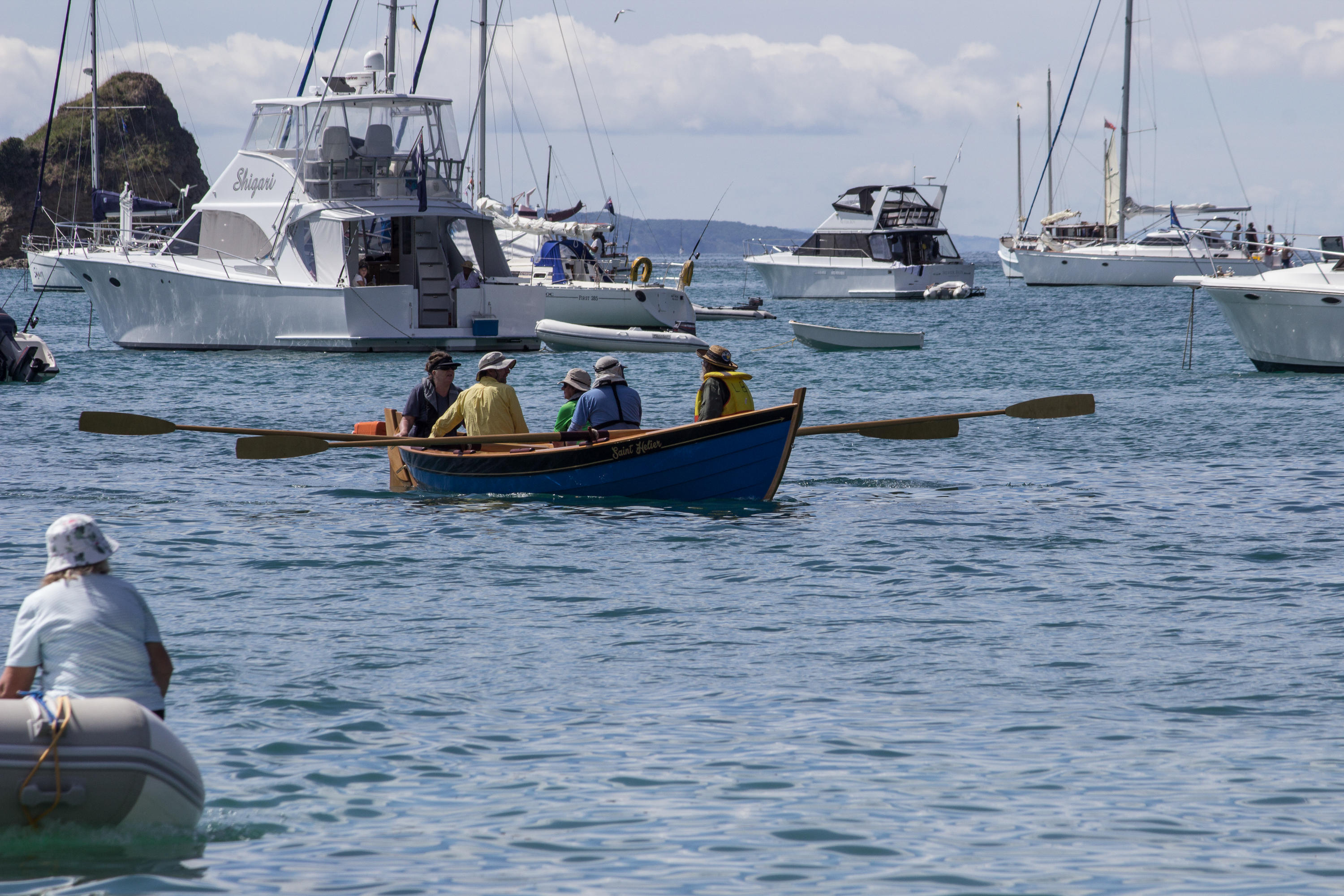 Photograph: Rowing skiff being rowed by crews on Mahurangi Harbour ...