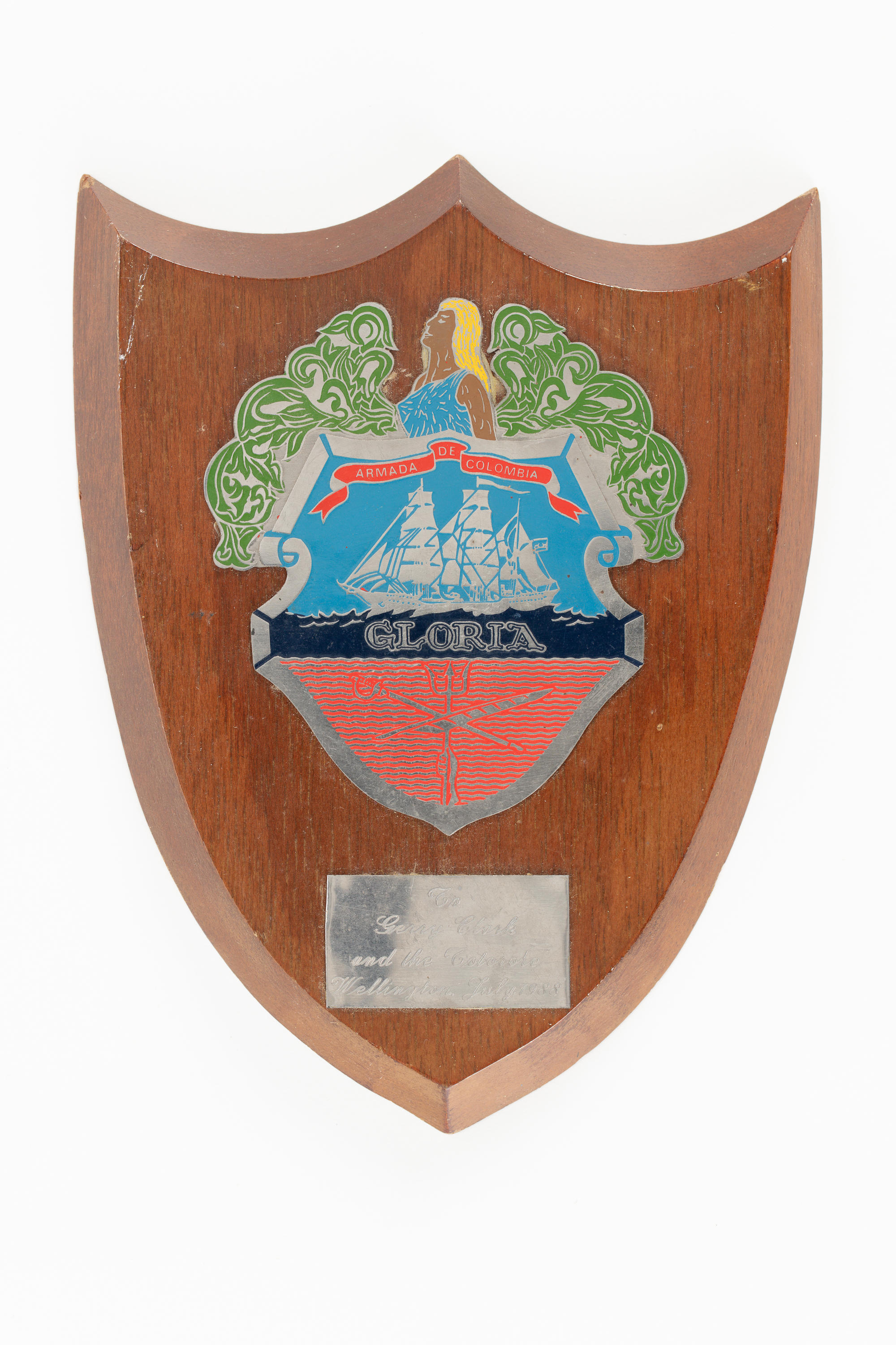 Ship's crest on wooden shield from Colombian naval vessel GLORIA - New ...