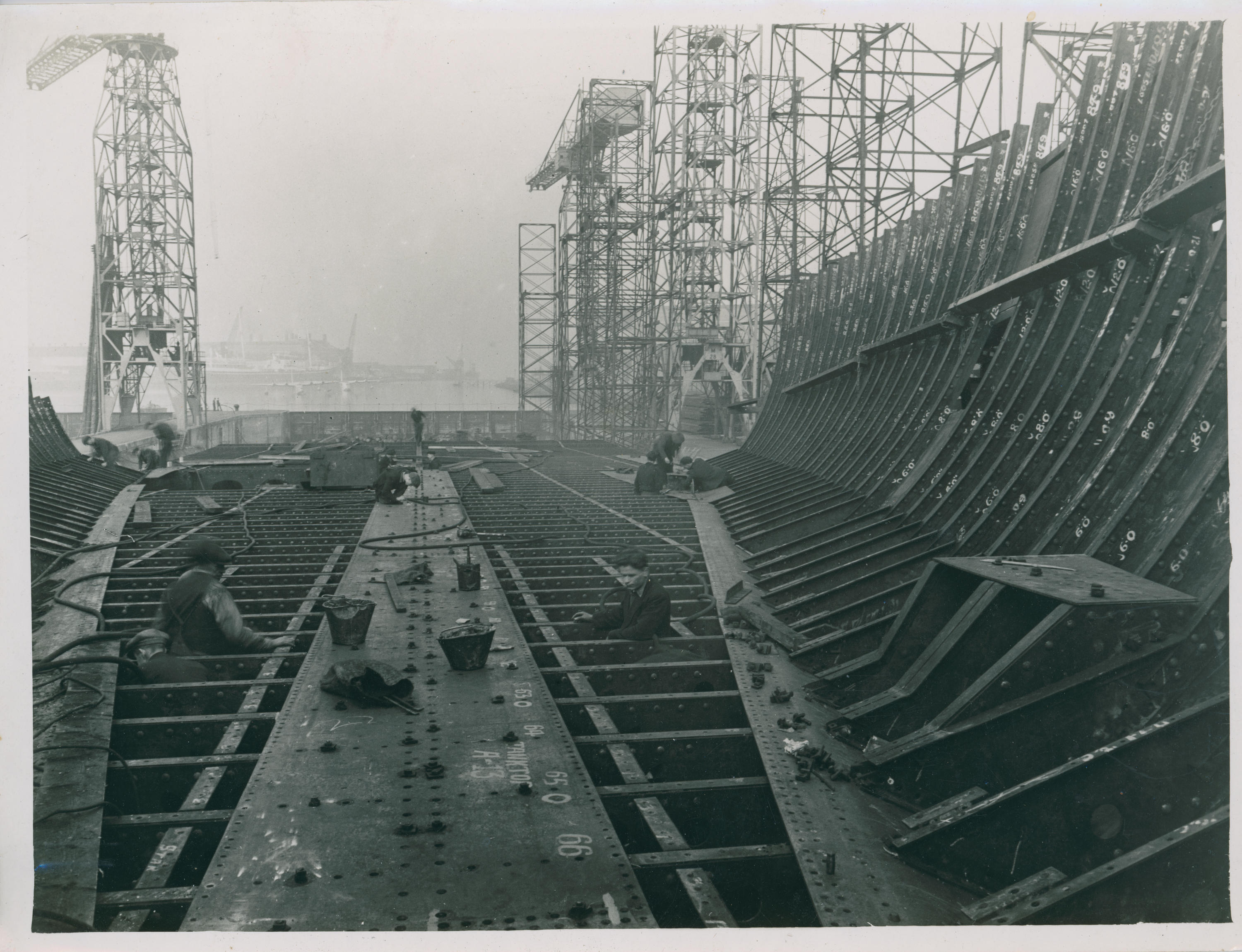 Photograph: WANGANELLA (1929) Collision repaint - New Zealand Maritime ...