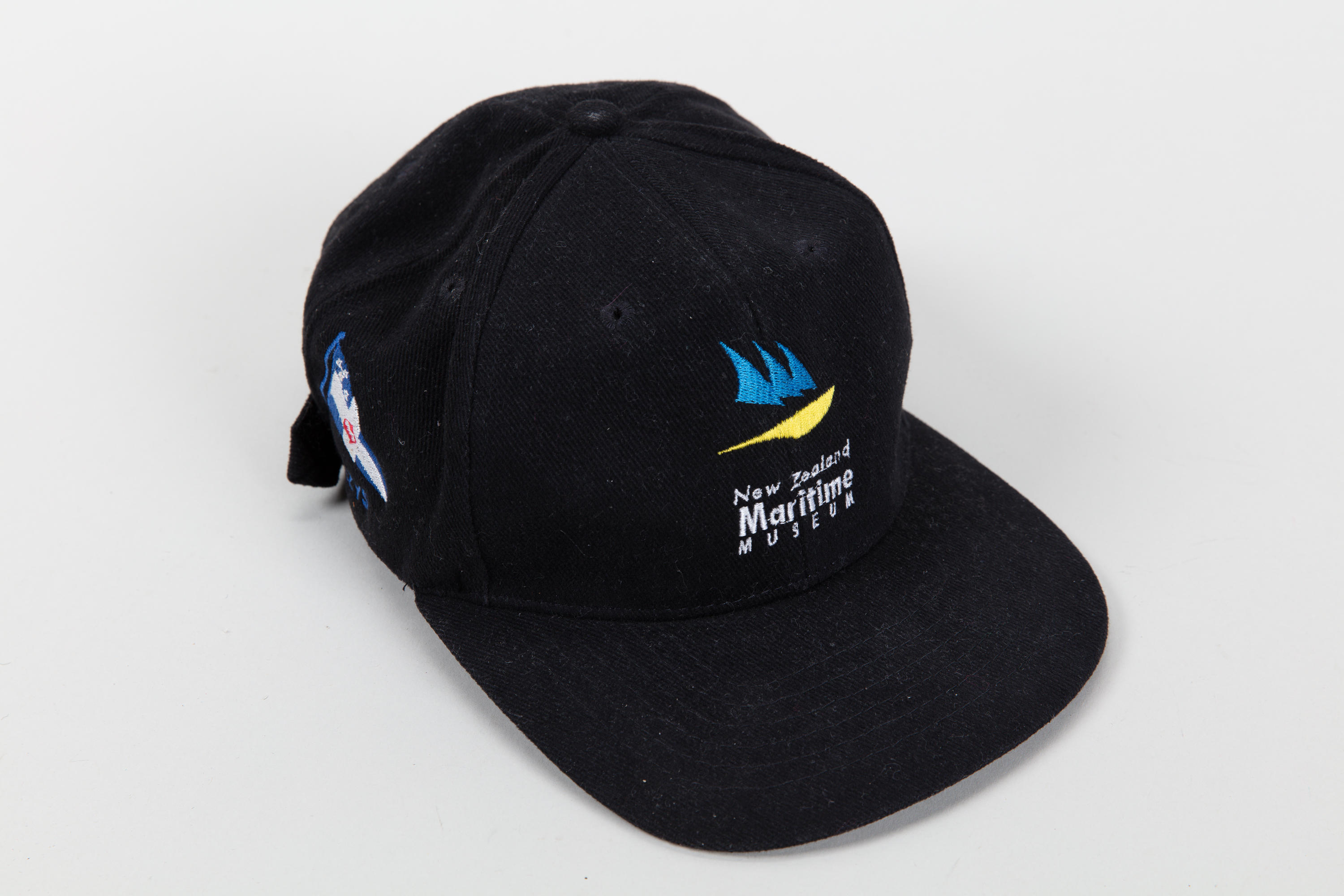 Cap: New Zealand Maritime Museum - New Zealand Maritime Museum