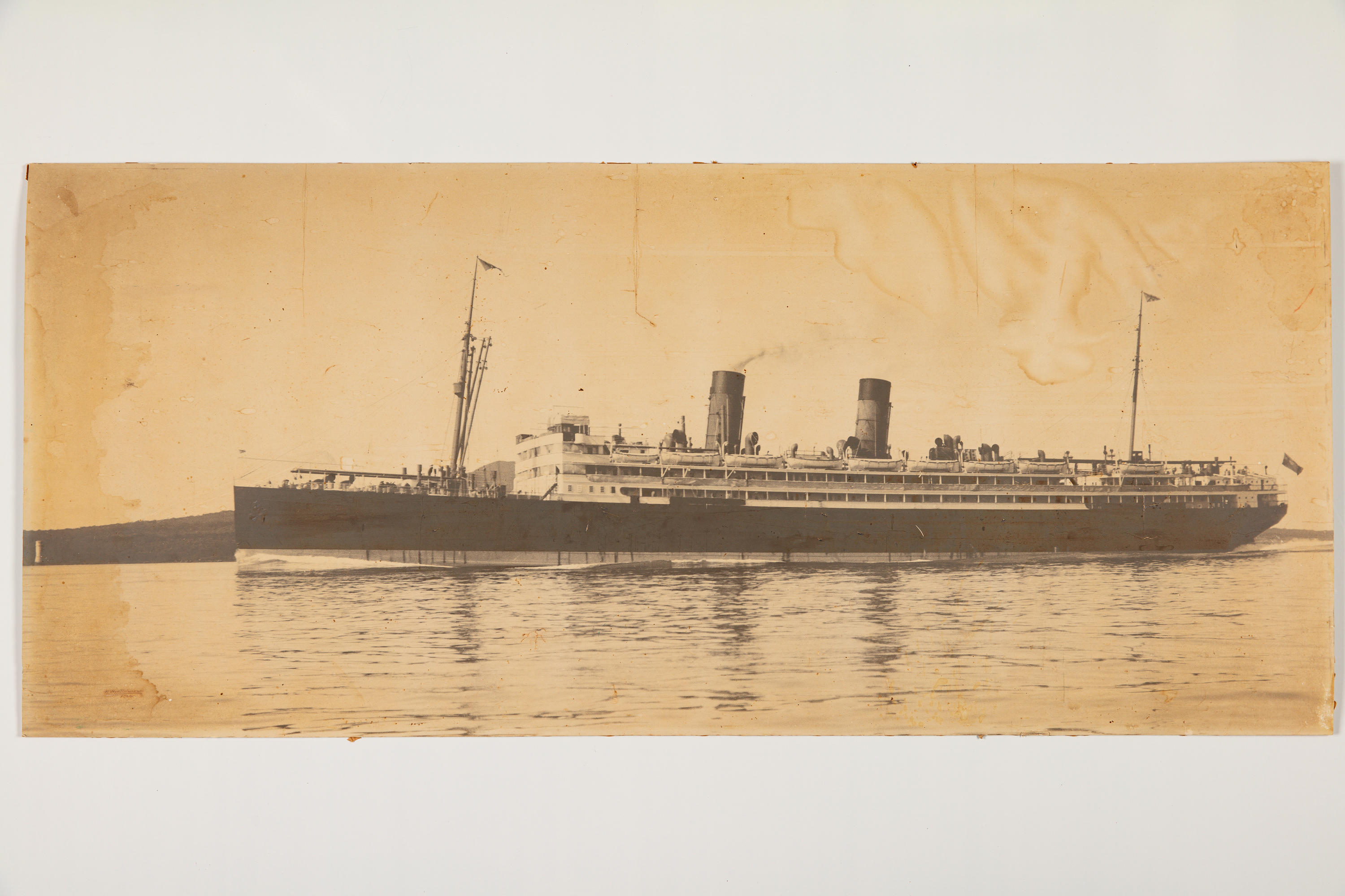 Photograph: NIAGARA (1913) steaming past Rangitoto, 1924 - New Zealand ...
