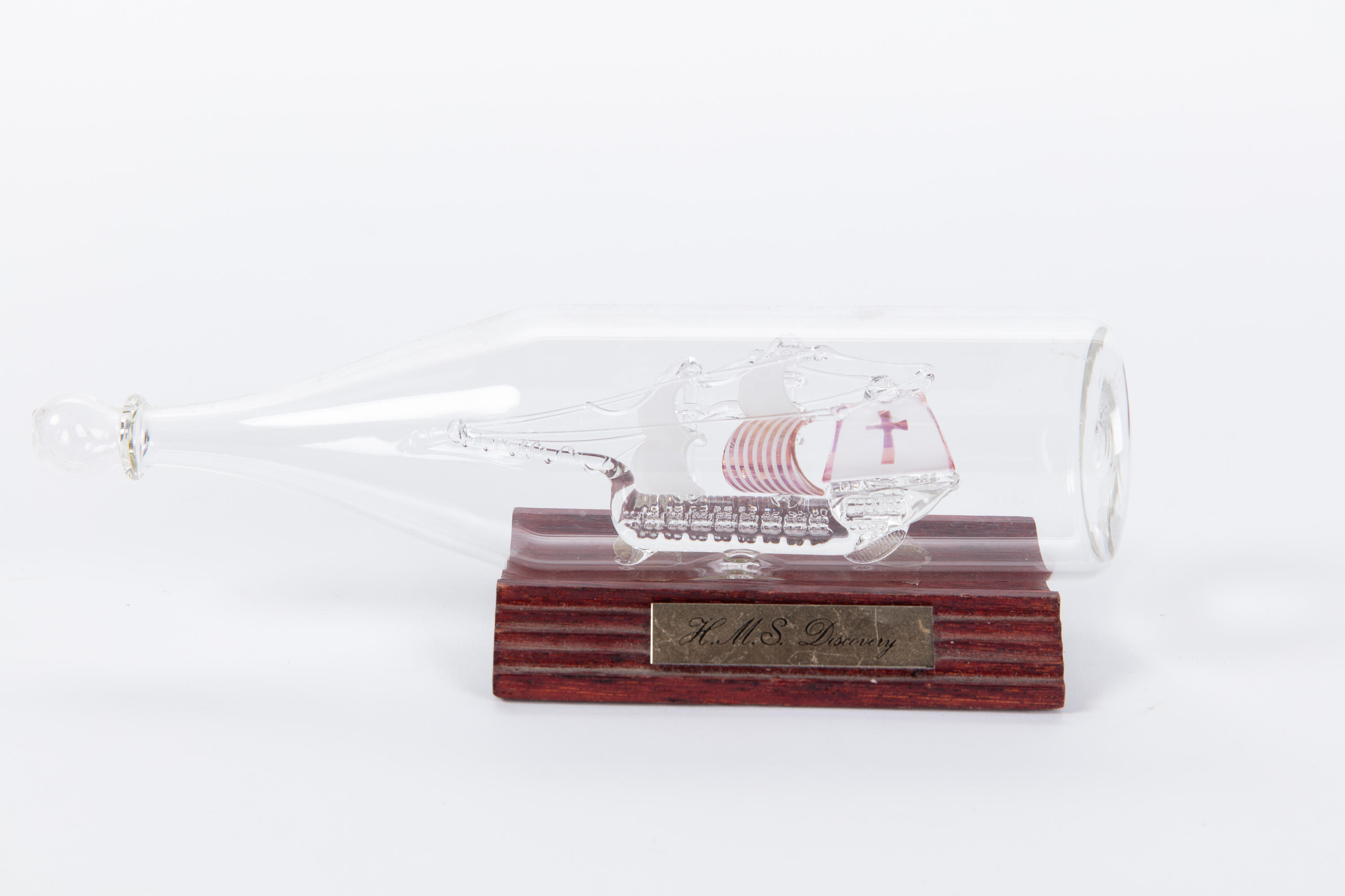 Model ship in a bottle, HMS DISCOVERY - New Zealand Maritime Museum