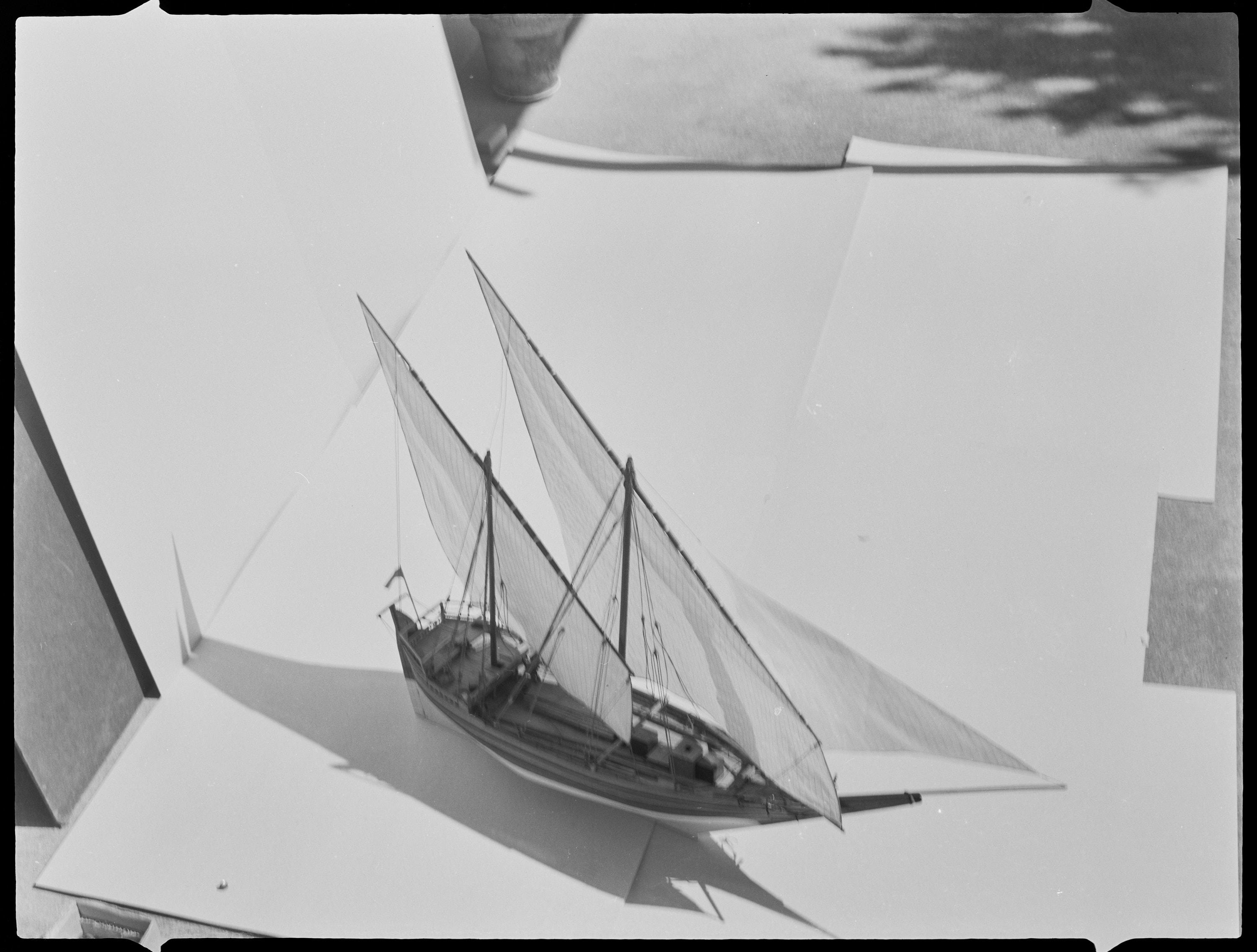 Negative: Model of dhow, Kuwait, 1972 - New Zealand Maritime Museum
