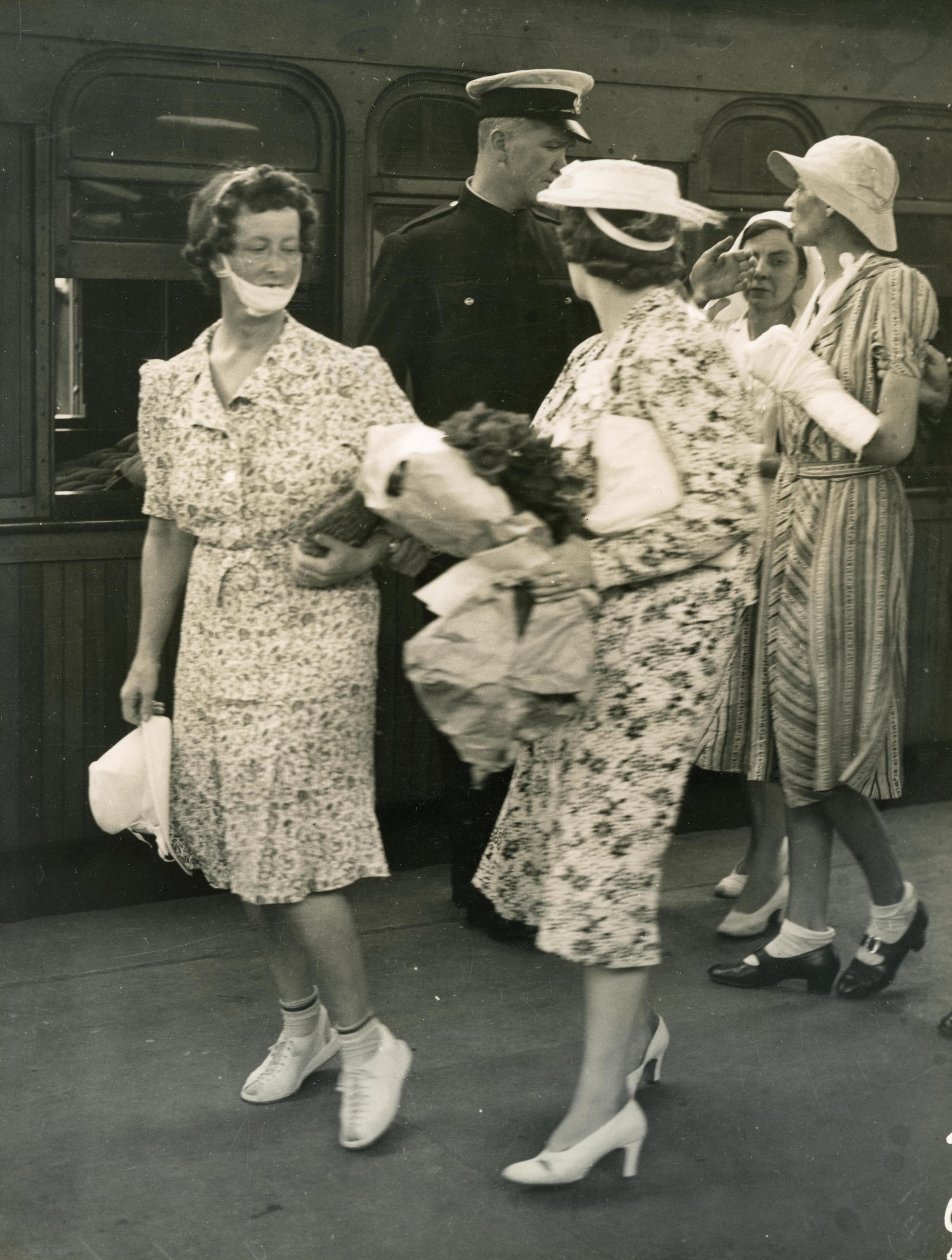 Photograph: Survivors from the sinking of RANGITANE arrive at Sydney ...