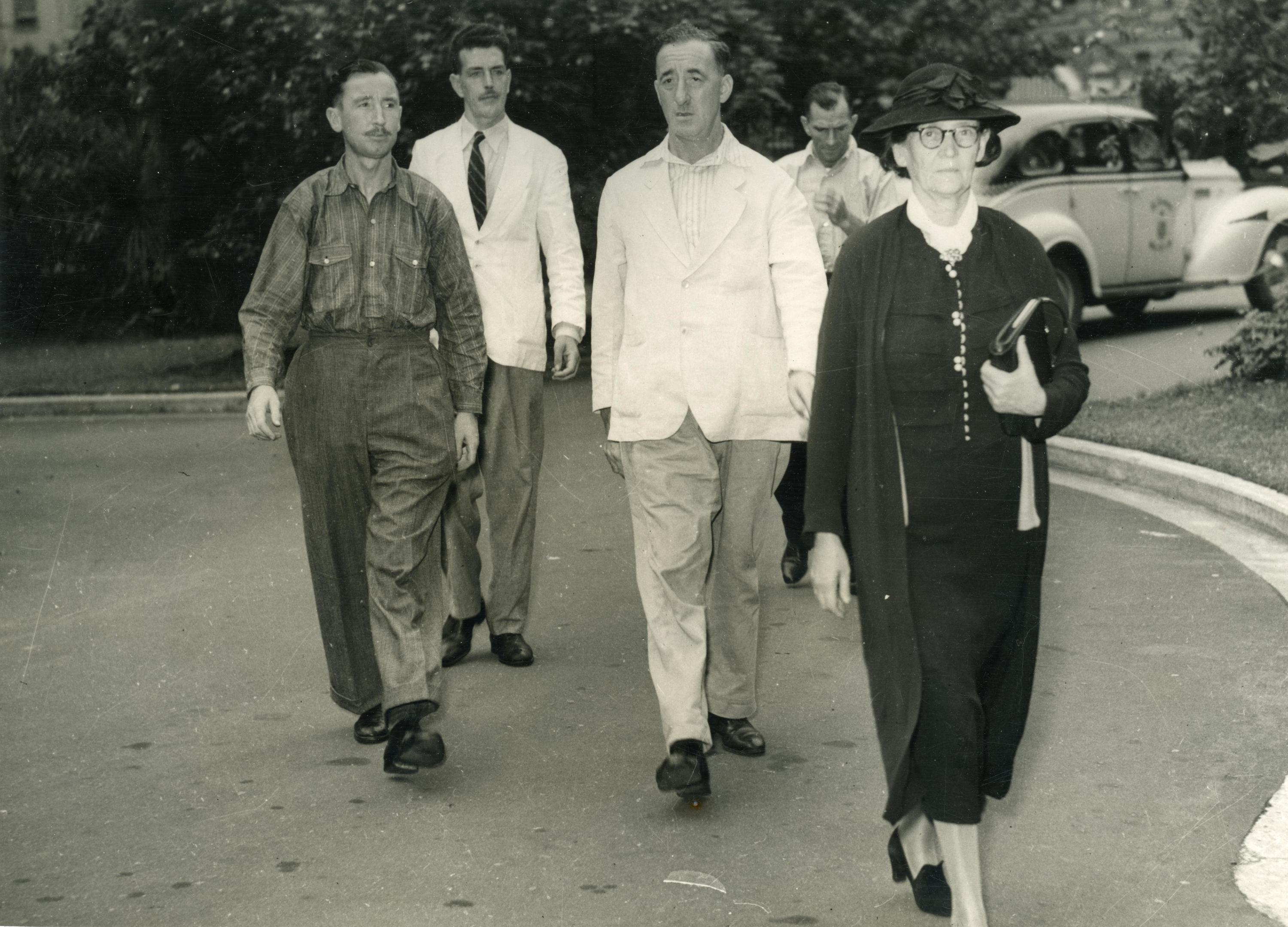 Photograph: Stewards from RANGITANE arrive for memorial service, Sydney ...