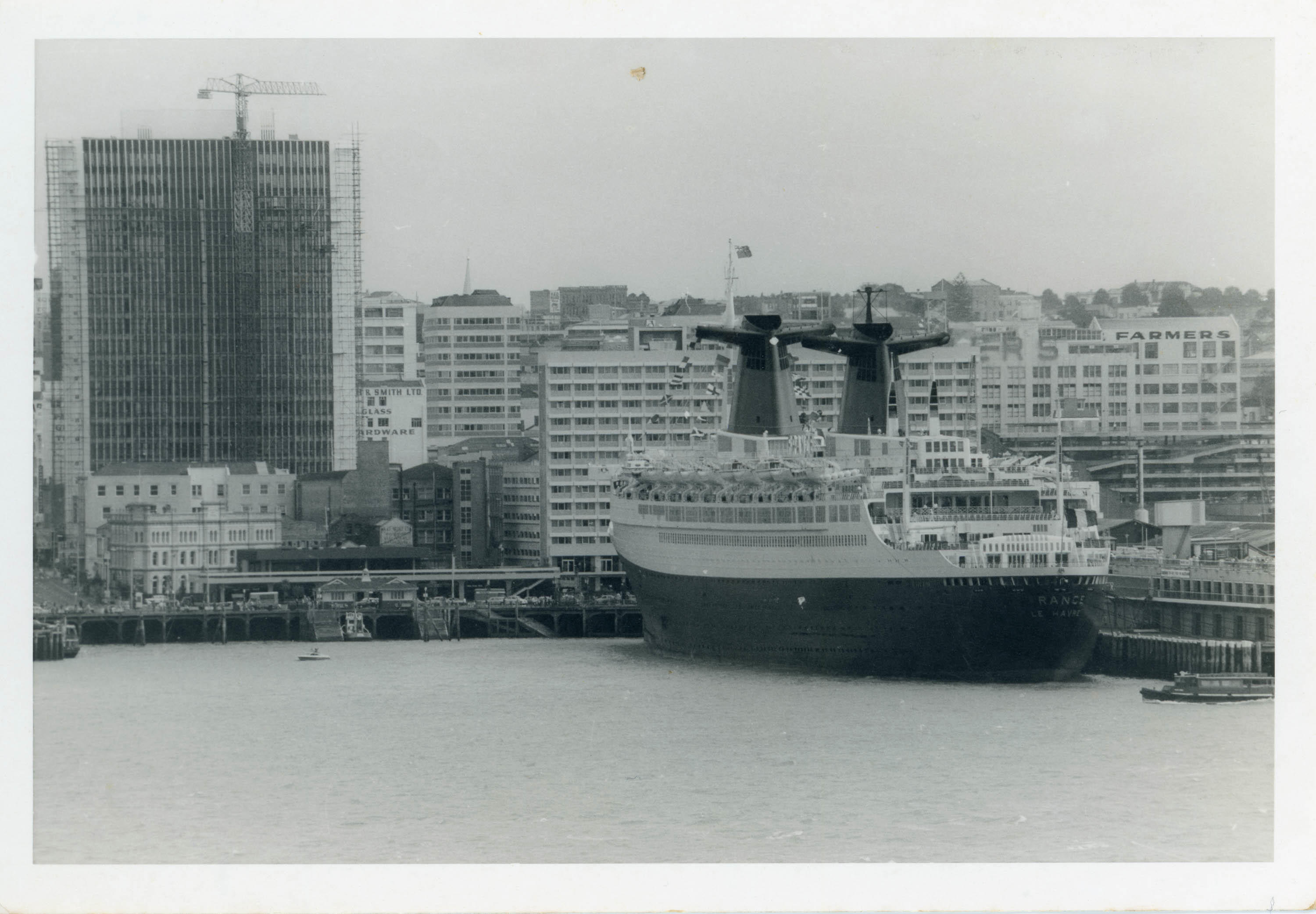 Photograph: SS FRANCE, Princes Wharf, February 1974 - New Zealand ...