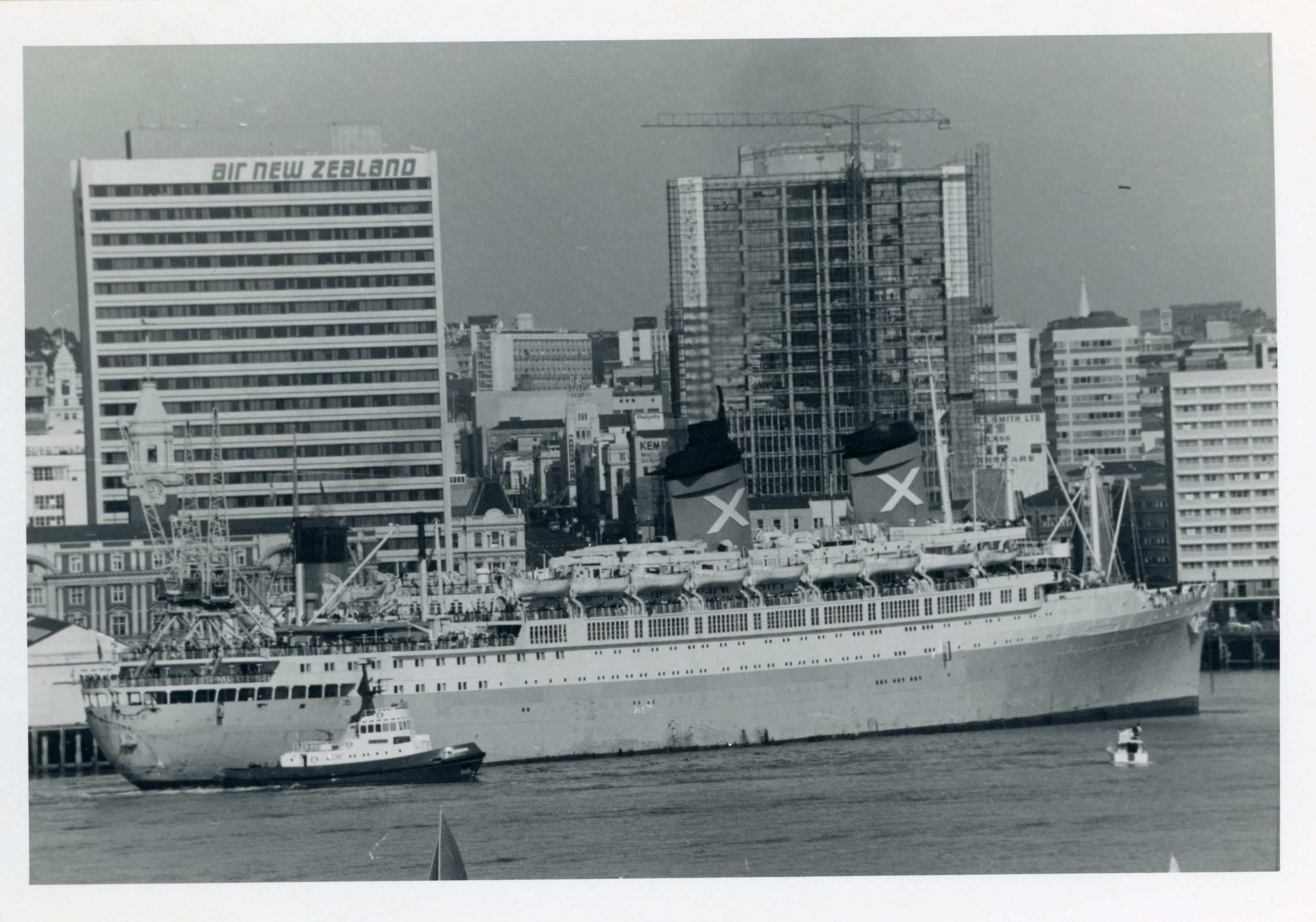 Photograph: SS AUSTRALIS on Waitematā Harbour - New Zealand Maritime Museum