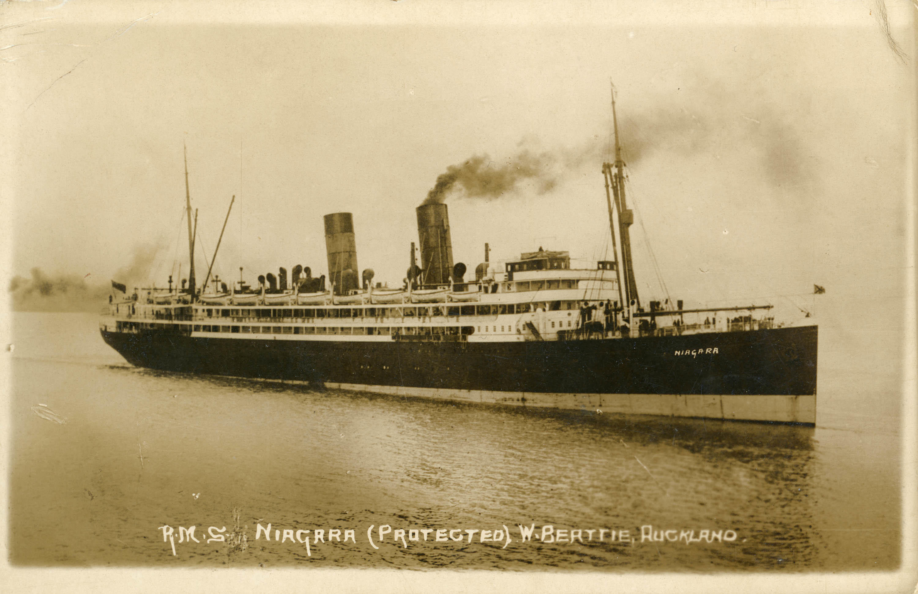 Postcard: RMS NIAGARA - New Zealand Maritime Museum