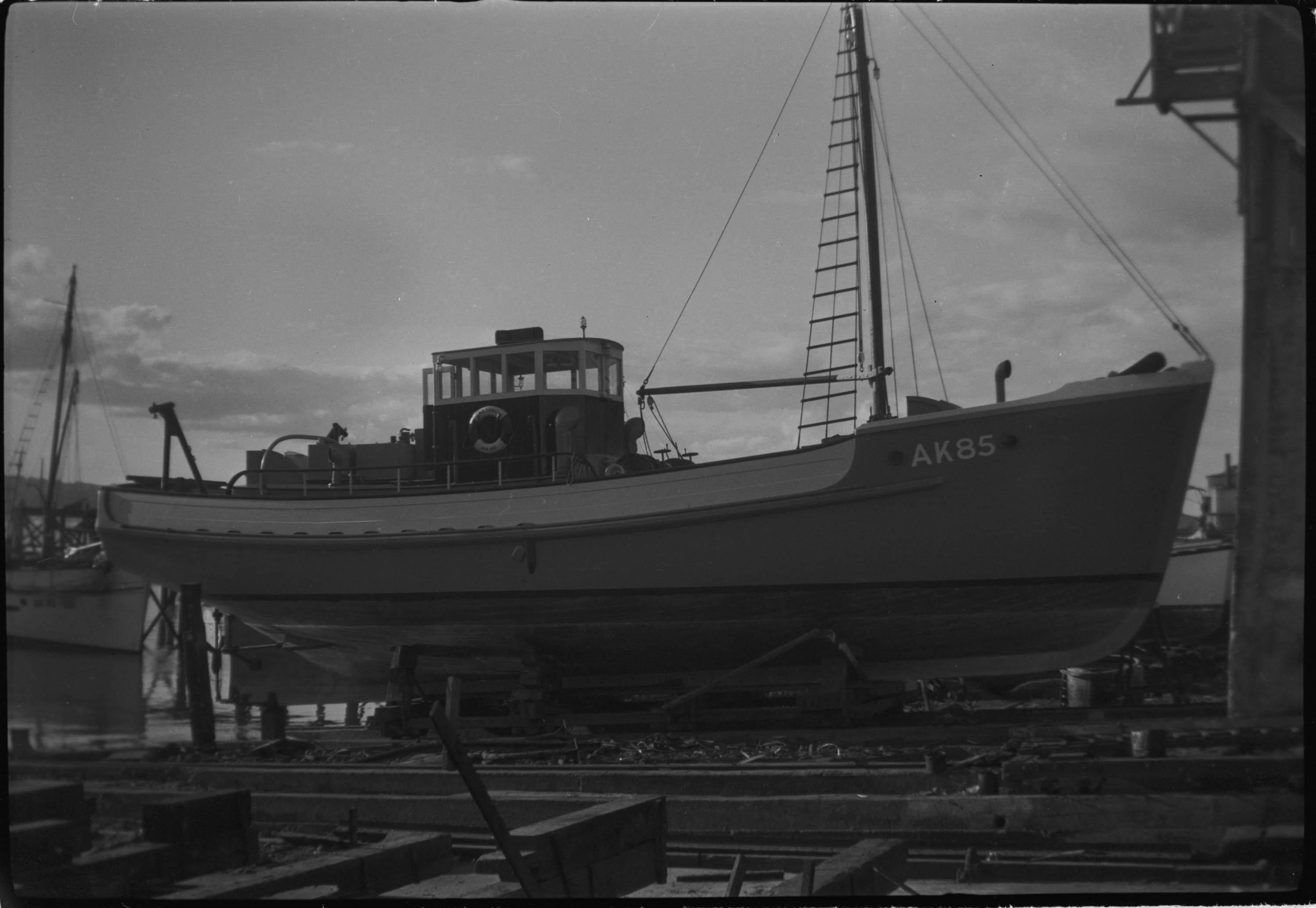 Negative: 60' Fishing Trawler - New Zealand Maritime Museum