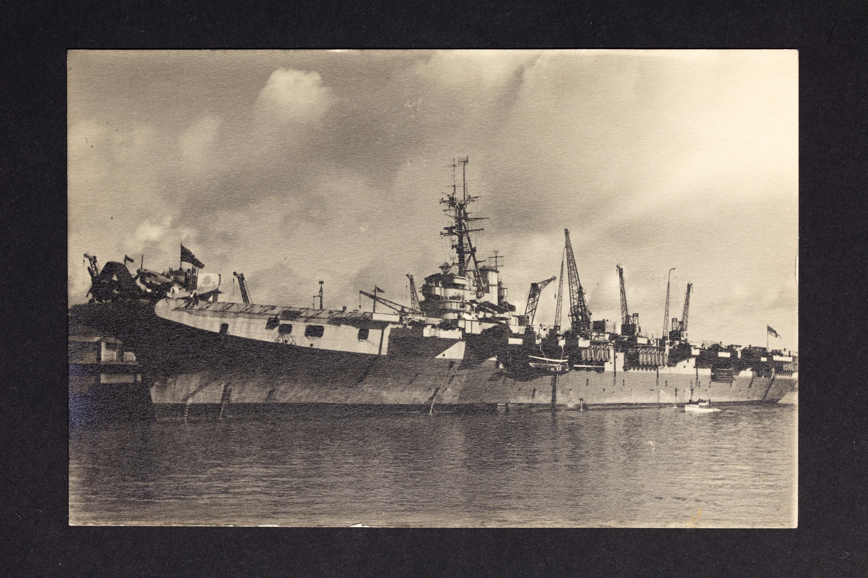 Photograph: HMS GLORY at Auckland - New Zealand Maritime Museum