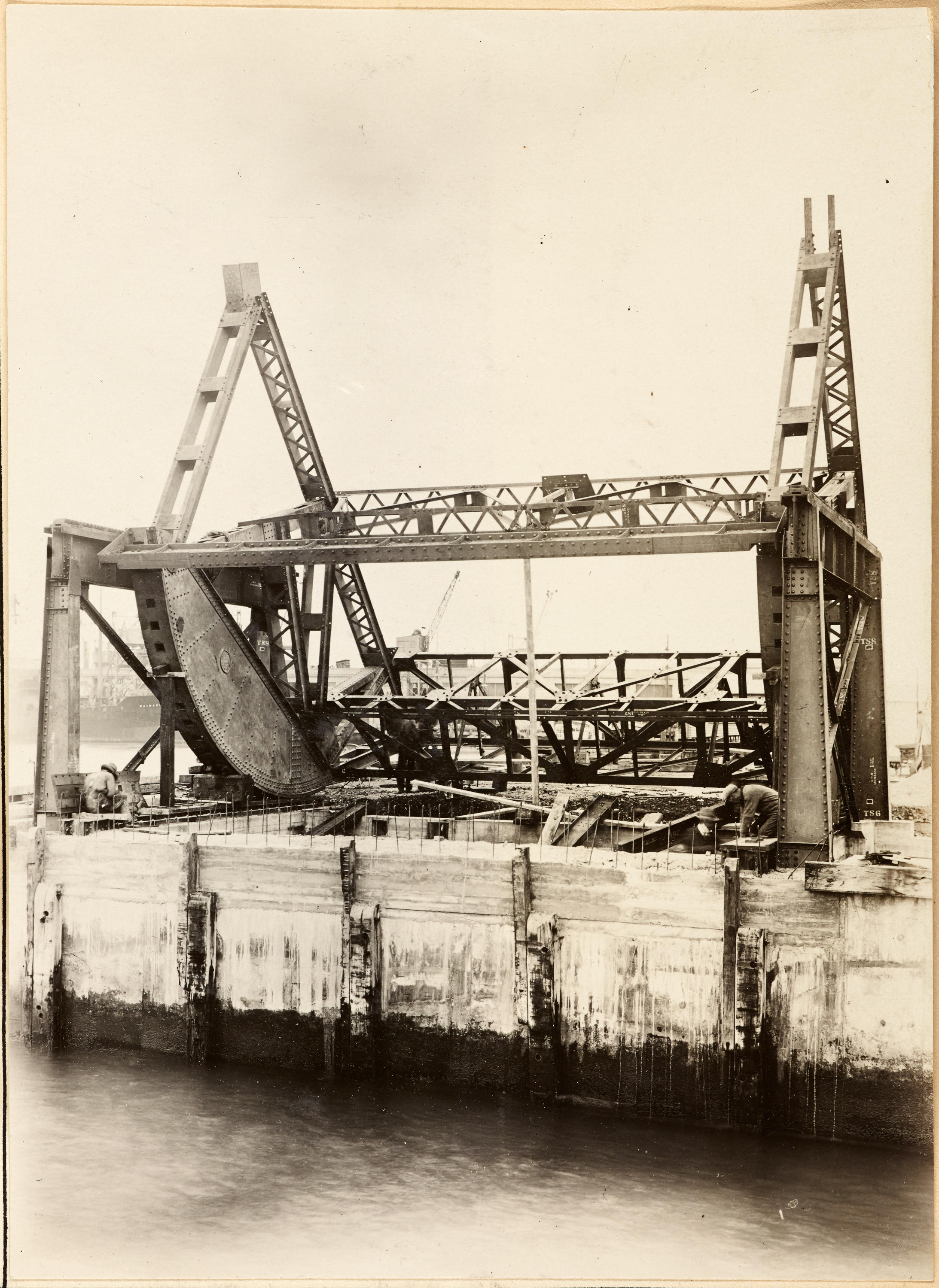 Photograph: K335, Photograph Album No. 10 Auckland Harbour Board ...